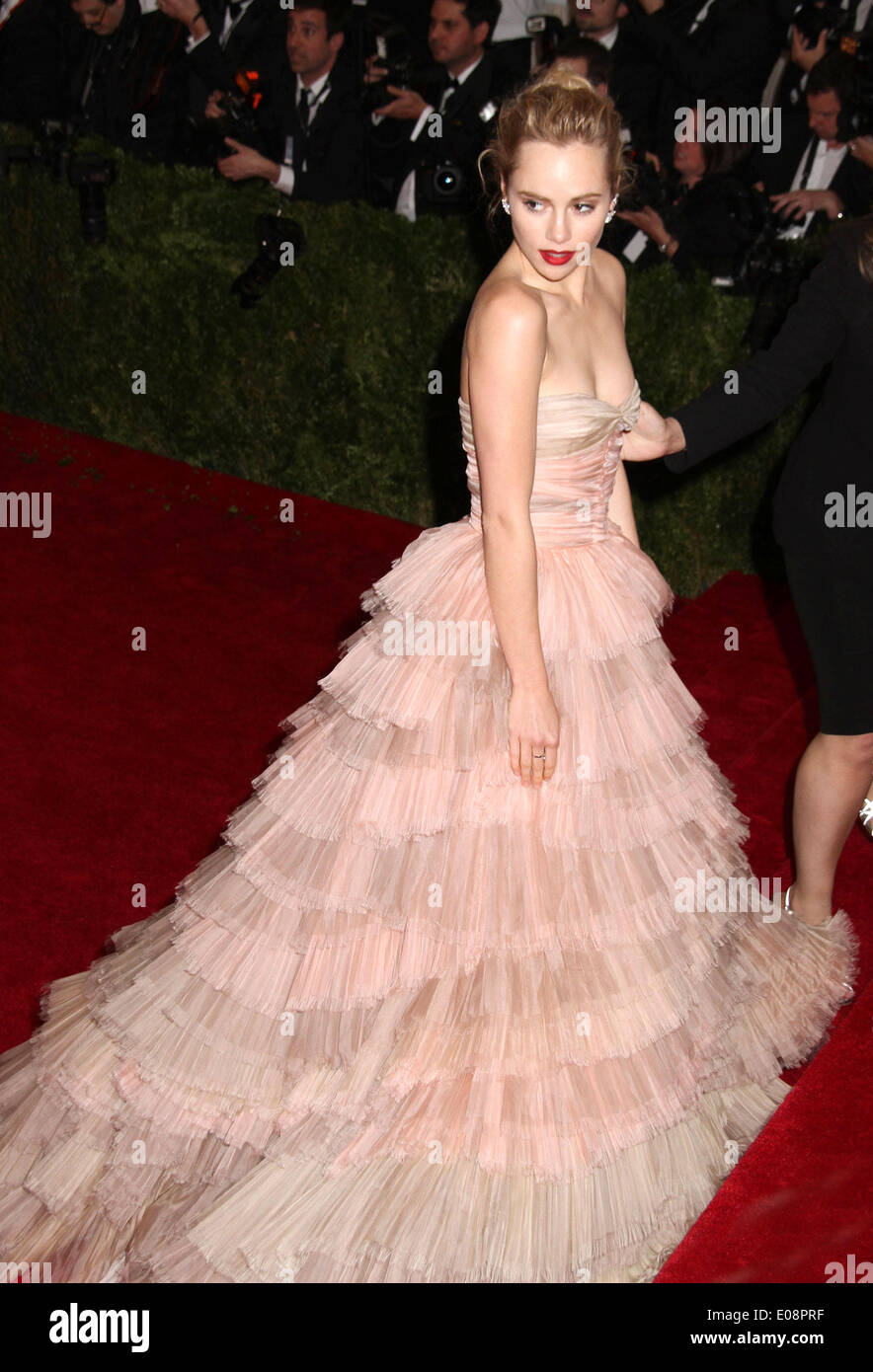 Anna waterhouse hi-res stock photography and images - Alamy