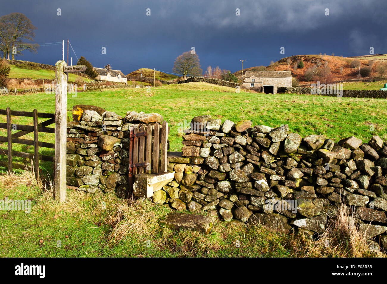 Building stile hi-res stock photography and images - Alamy