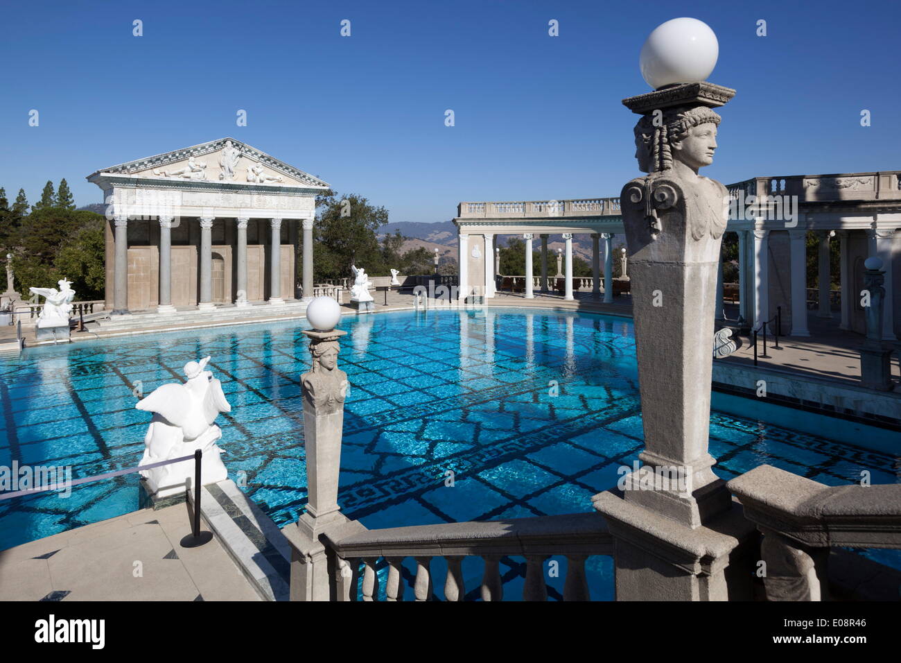 Hearst castle neptune pool hi-res stock photography and images - Alamy