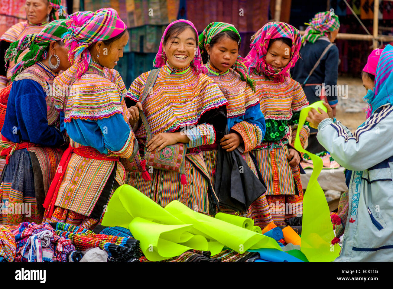 Flower Hmong Women Shopping At The Sunday Market In Bac Ha, Lao Cai ...