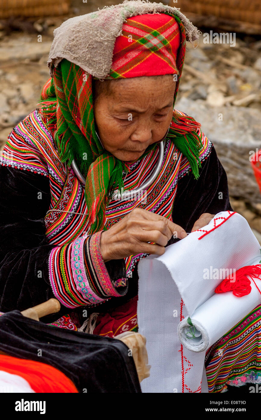 Flower Hmong People At The Sunday Market In Bac Ha, Lao Cai Province ...