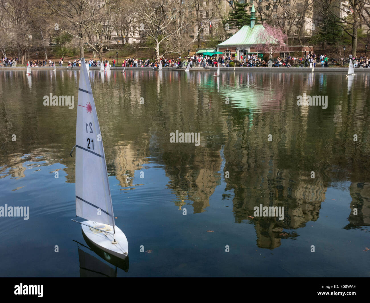 Remote Control Sailboat, Conservatory Water in Central Park, New York ...