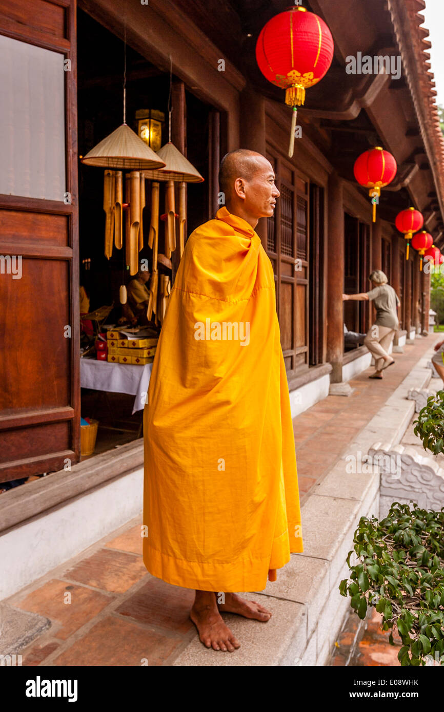 Confucius monk hi-res stock photography and images - Alamy