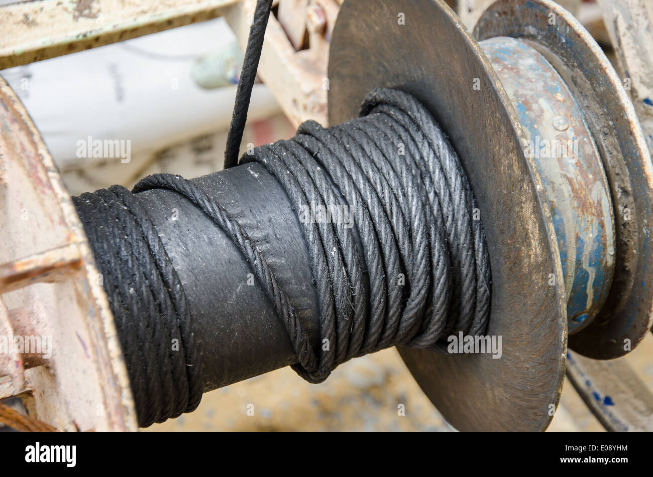 old dirty metal wire for construction Stock Photo - Alamy