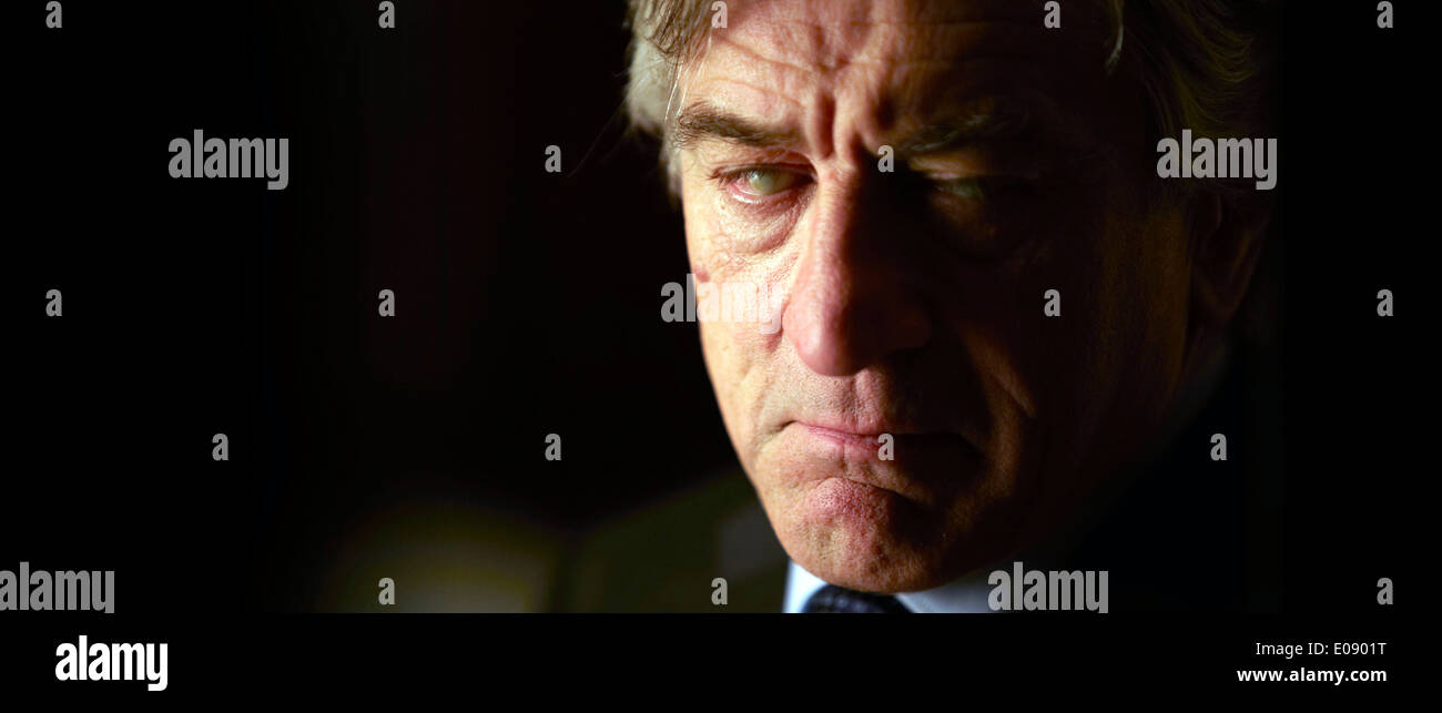 RED LIGHTS (2012) ROBERT DE NIRO RODRIGO CORTES (DIR) MOVIESTORE ...