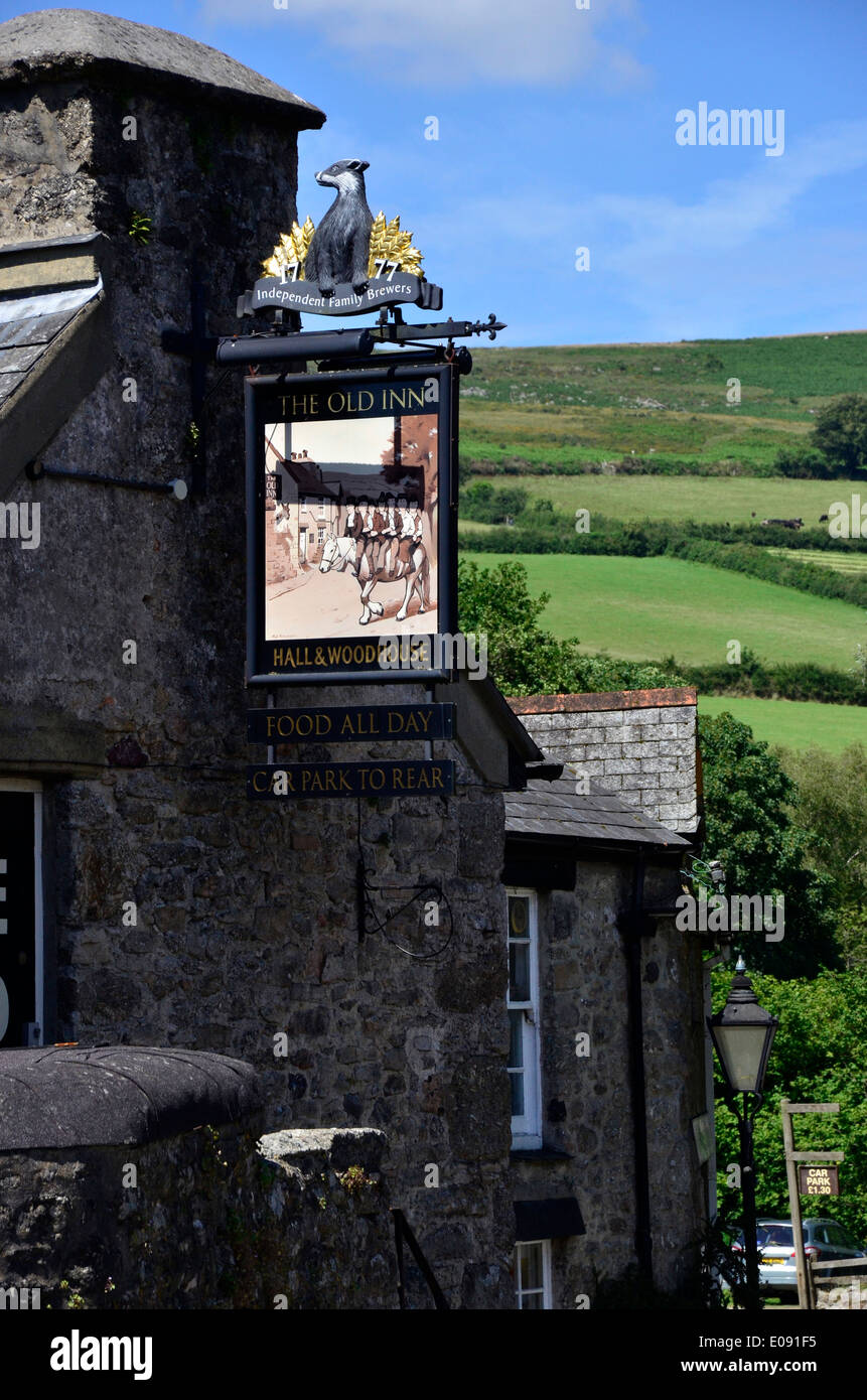 The old inn widecombe hi-res stock photography and images - Alamy