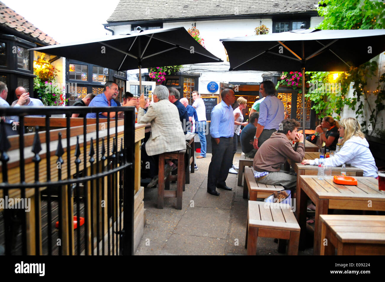 Hand in Hand pub, Wimbledon Village, Wimbledon, London during the ...