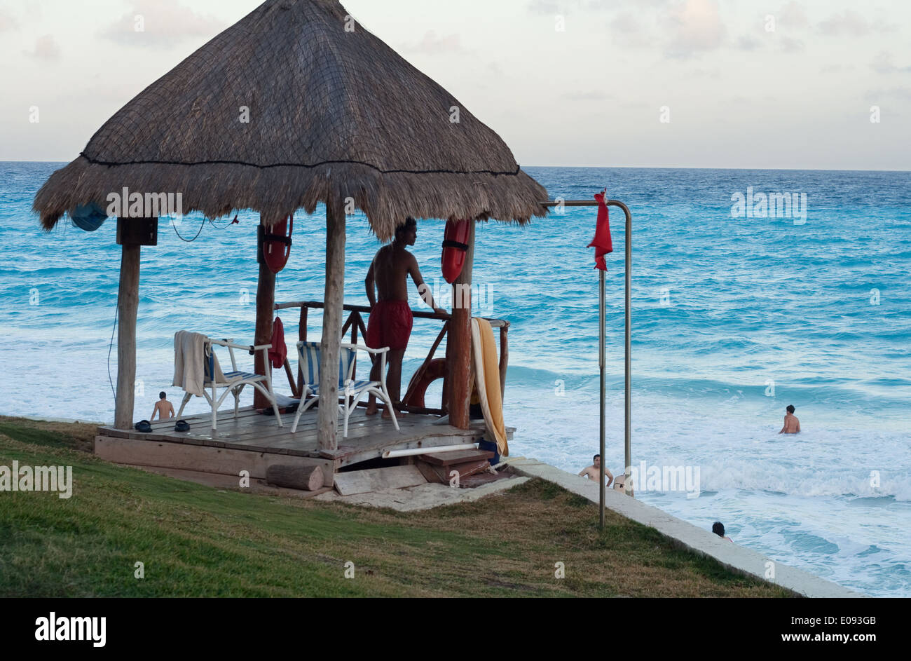 Security guard hut hi-res stock photography and images - Alamy
