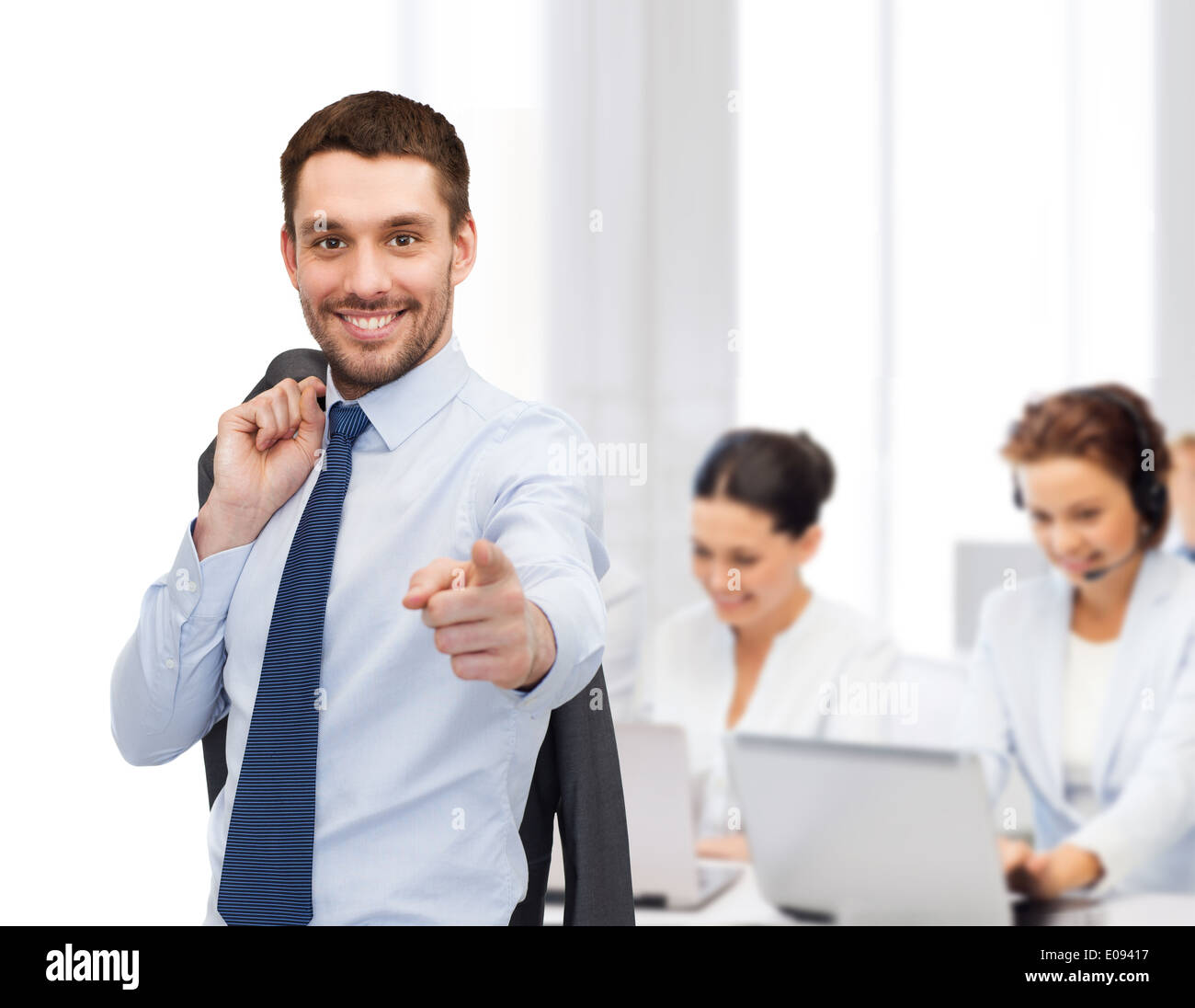 Shoulder hand business team hi-res stock photography and images - Alamy