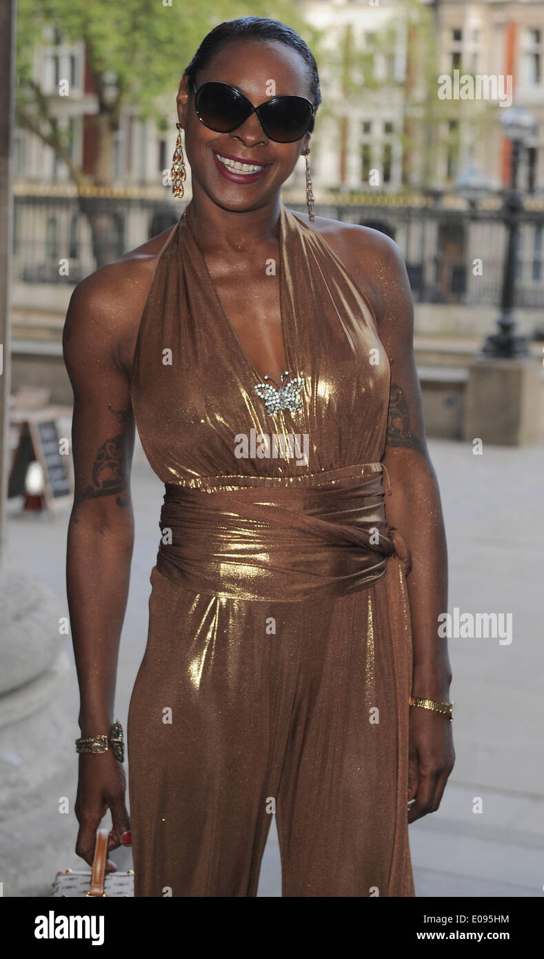 Singer sonique hi-res stock photography and images - Alamy