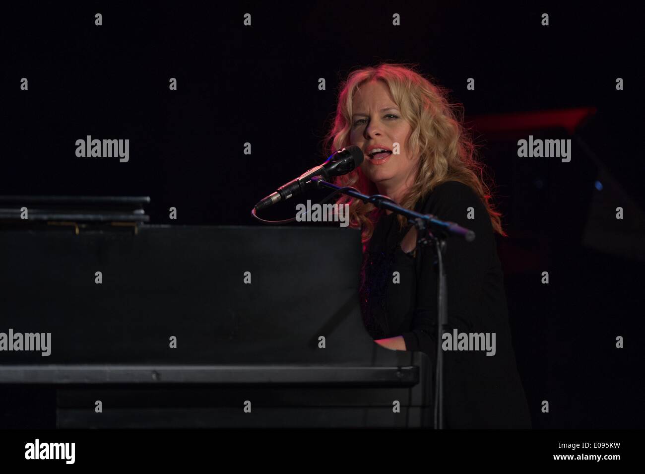 Vonda Shepard High Resolution Stock Photography and Images - Alamy