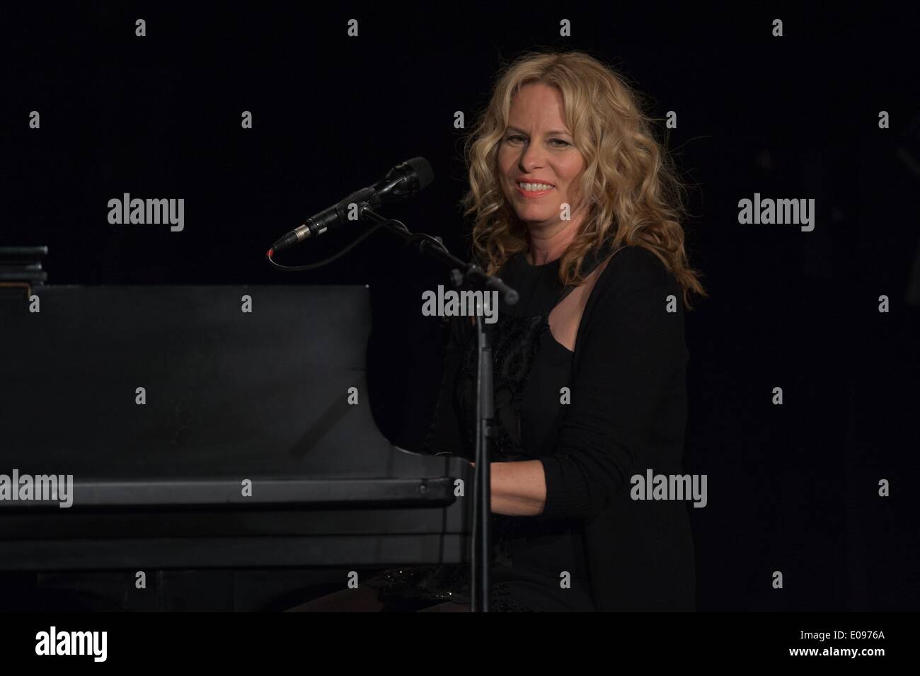 Mannheim, Badenwuertemberg, Deutschland. 6th May, 2014. Vonda Shepard ...