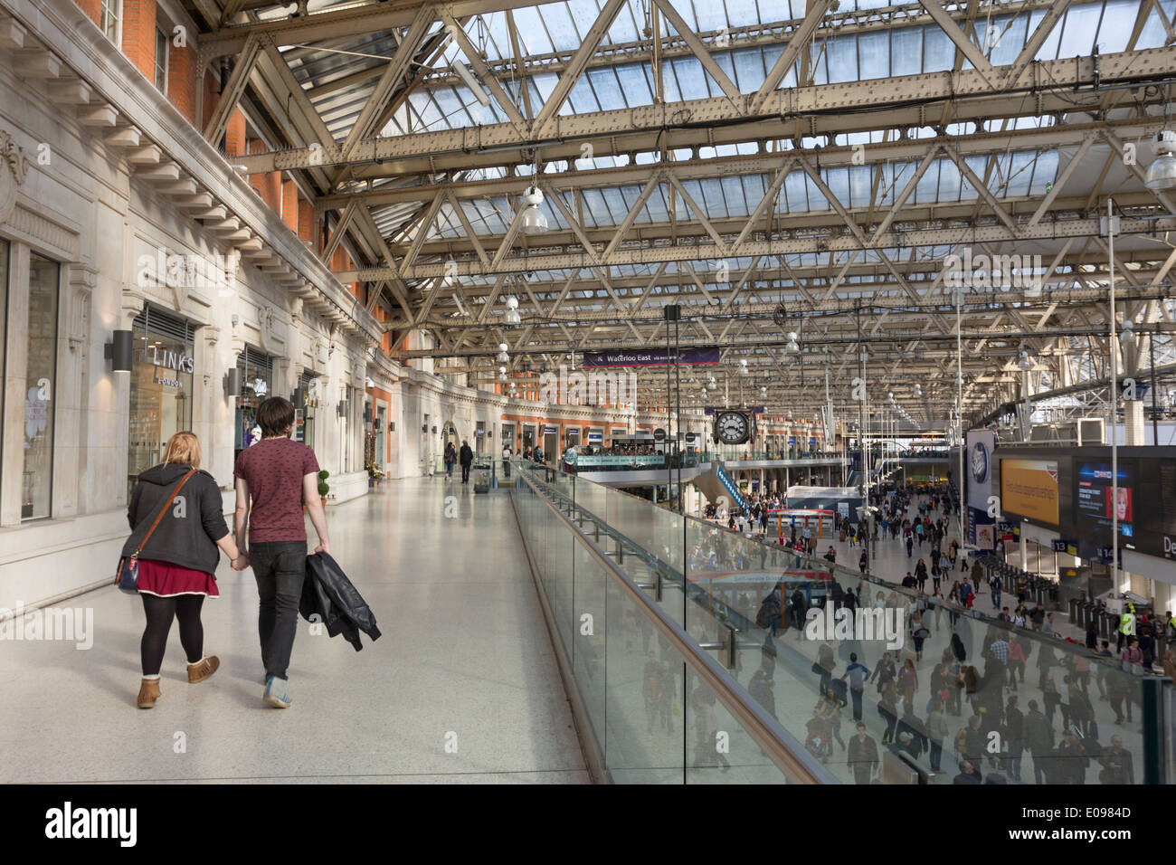 Waterloo Station concourse - London Stock Photo - Alamy