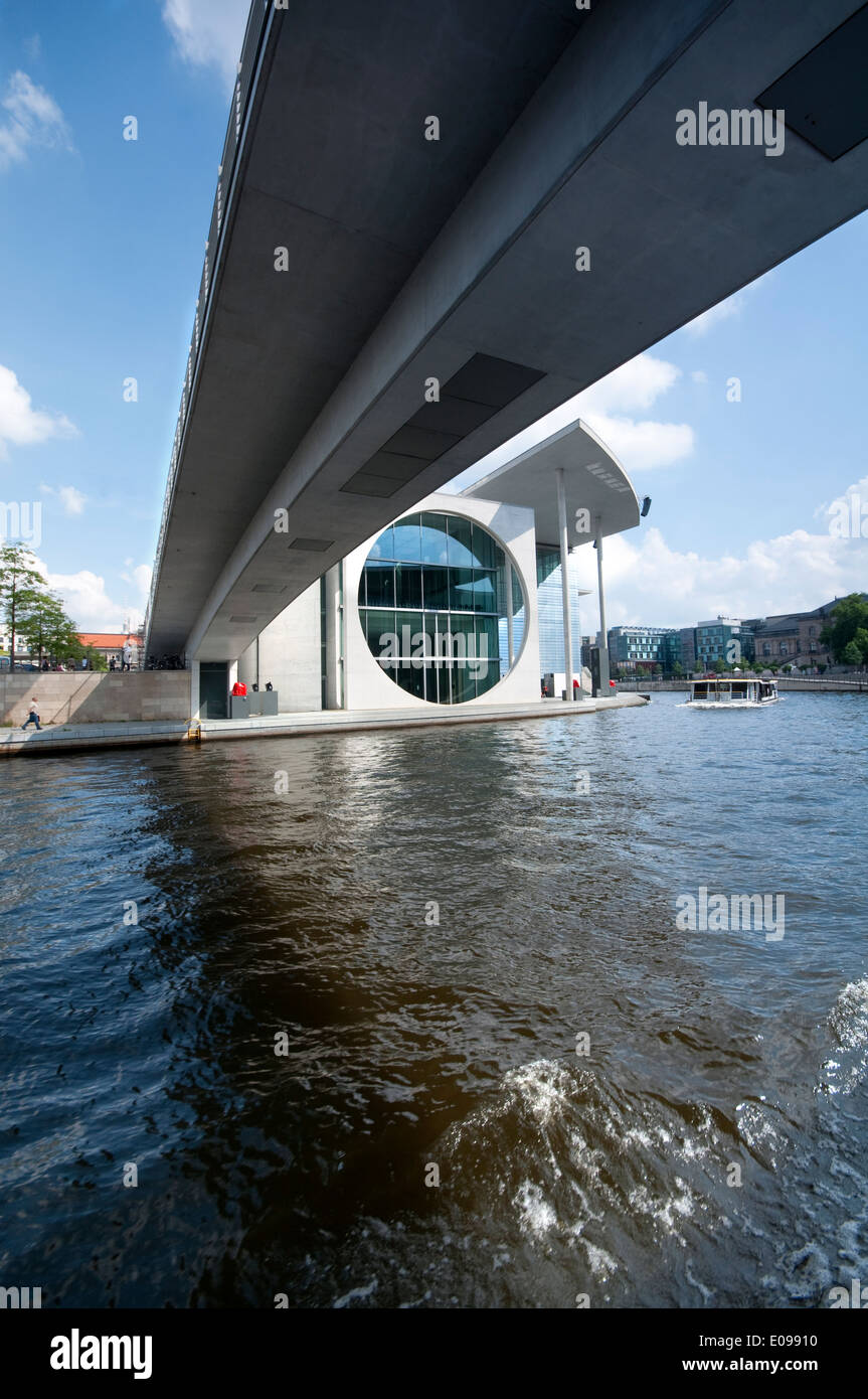 Berlin germany river boat tourist bridge hi-res stock photography and ...