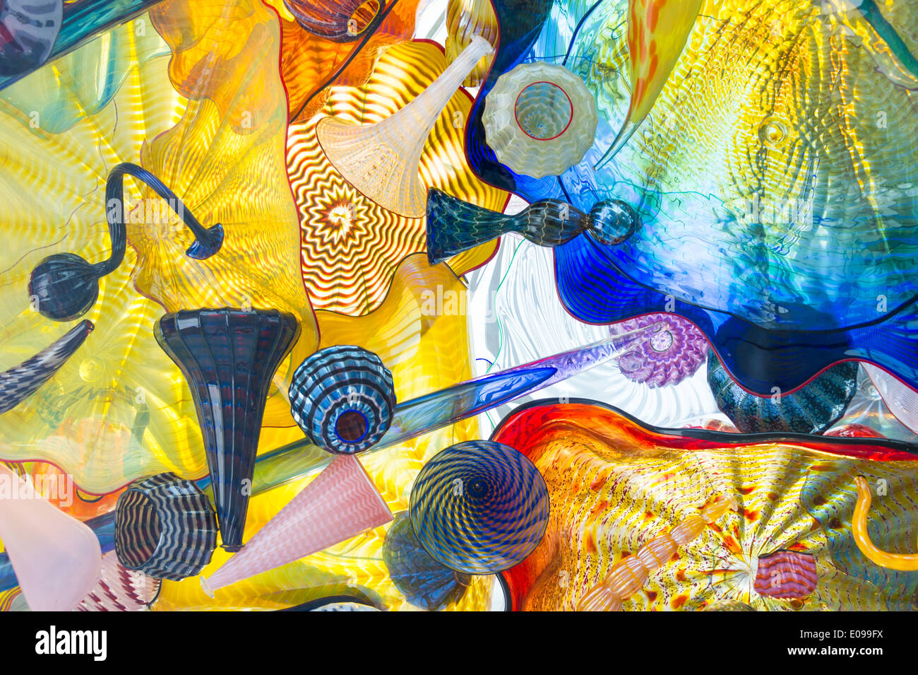 Abstract glass sculpture art museum hi-res stock photography and images ...