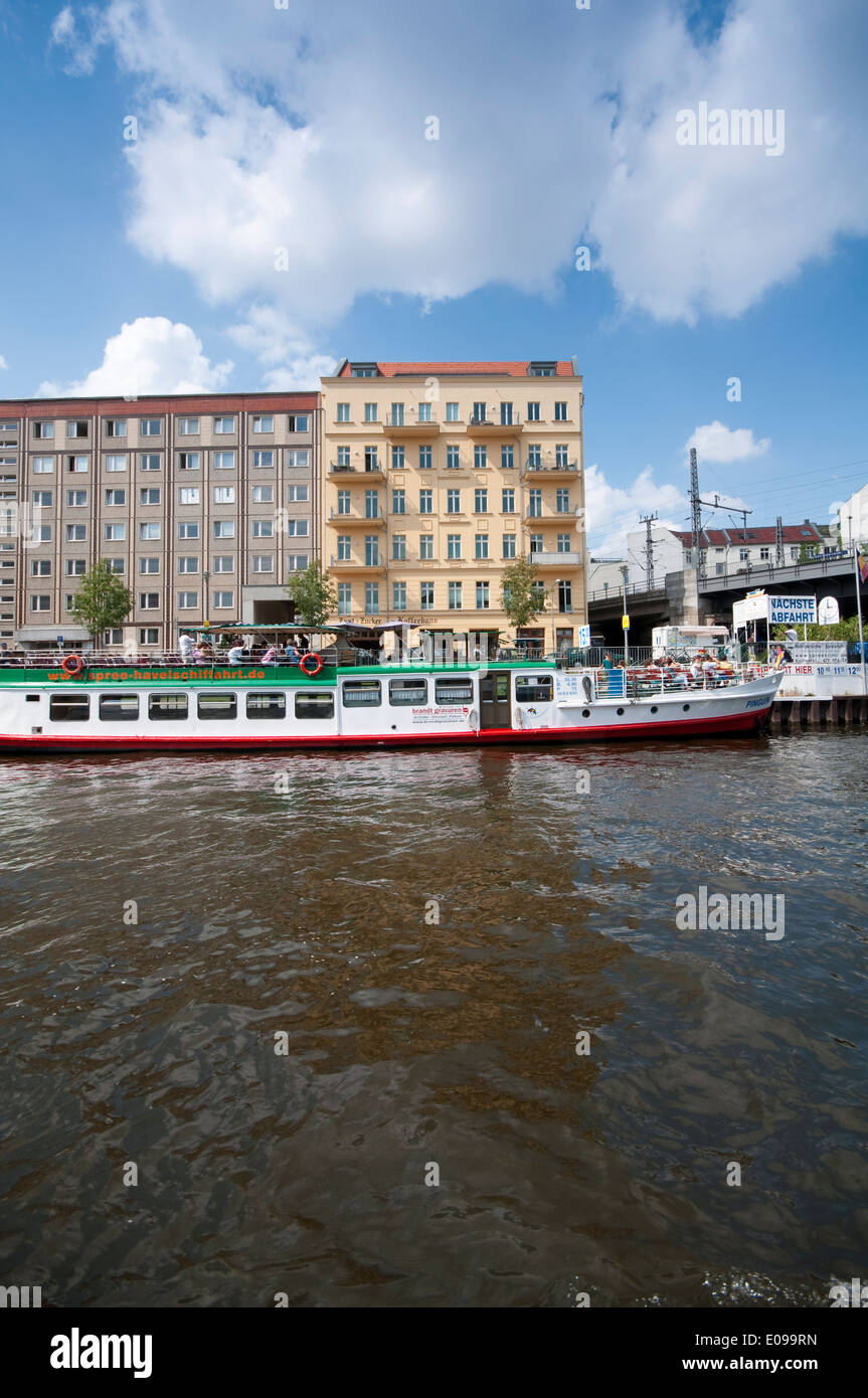 River spree boat hi-res stock photography and images - Alamy