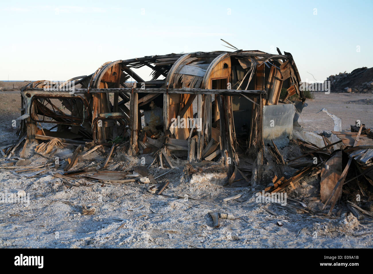 A decaying and abandoned caravan in the Salton Sea Stock Photo - Alamy