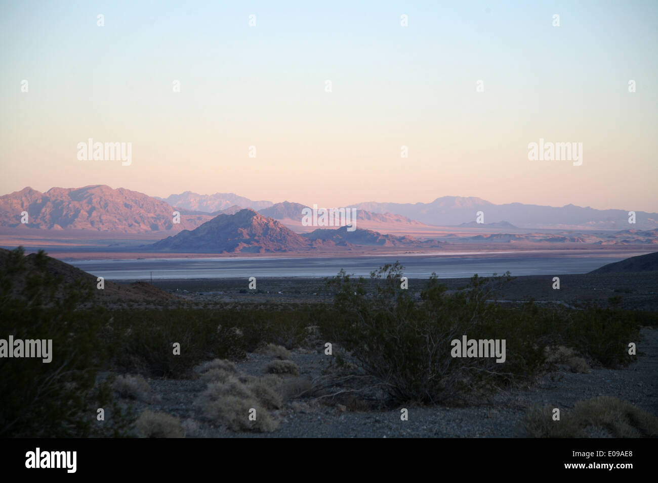 Mirage desert hi-res stock photography and images - Alamy