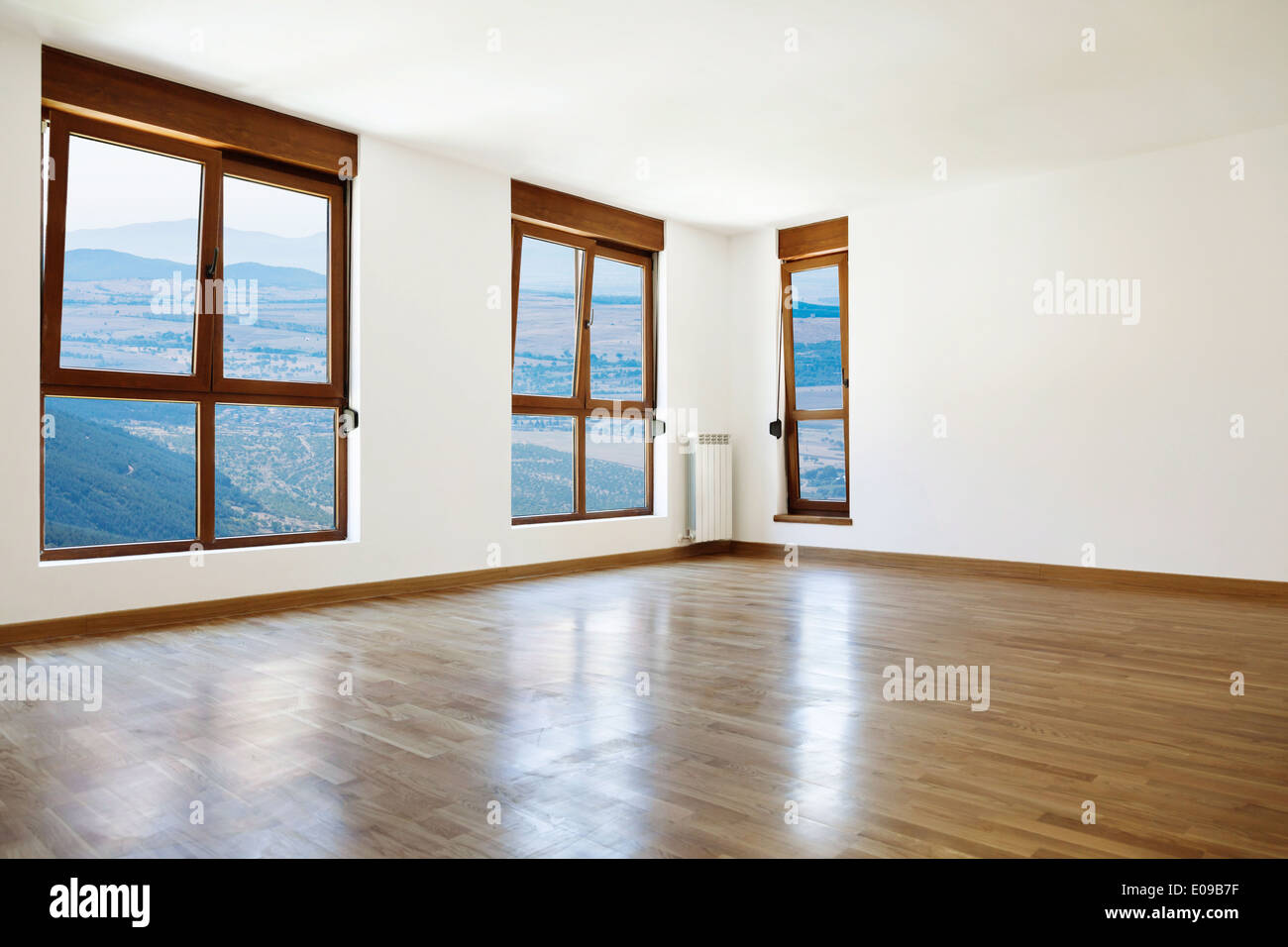 Interior empty office windows hi-res stock photography and images - Alamy