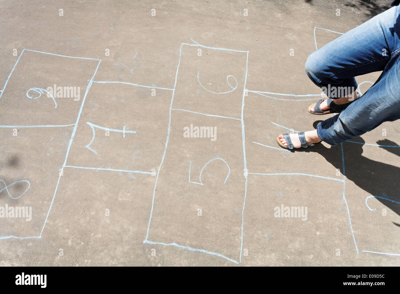 Hopscotch court hi-res stock photography and images - Alamy