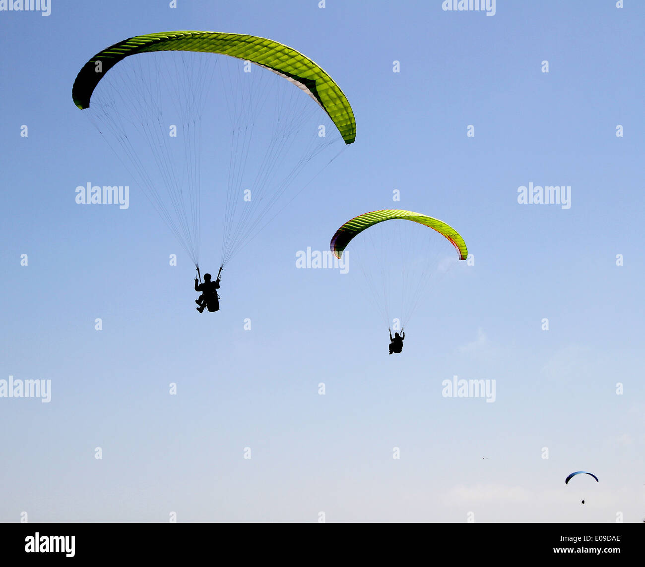 Paragliding with parachutes over clay cliffs, east Yorkshire Stock ...