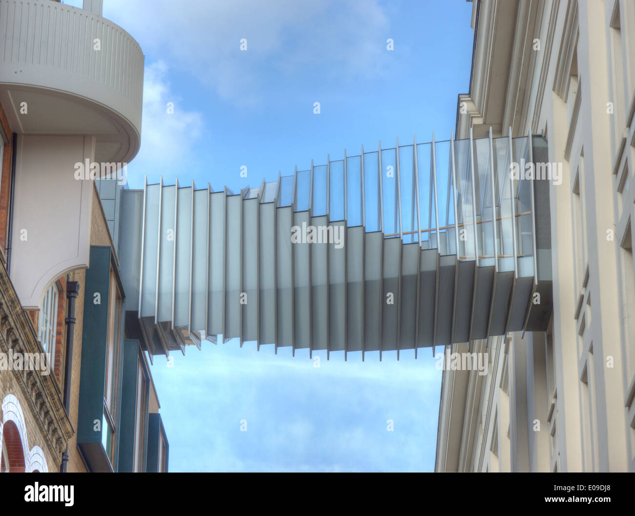 Covent garden bridge hi-res stock photography and images - Alamy