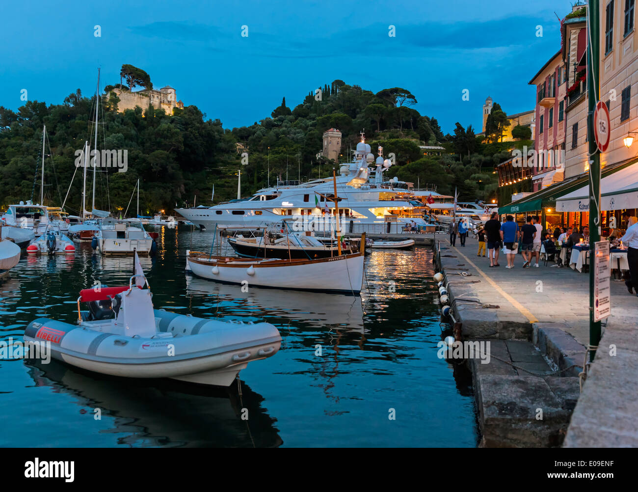 People liguria hi-res stock photography and images - Alamy