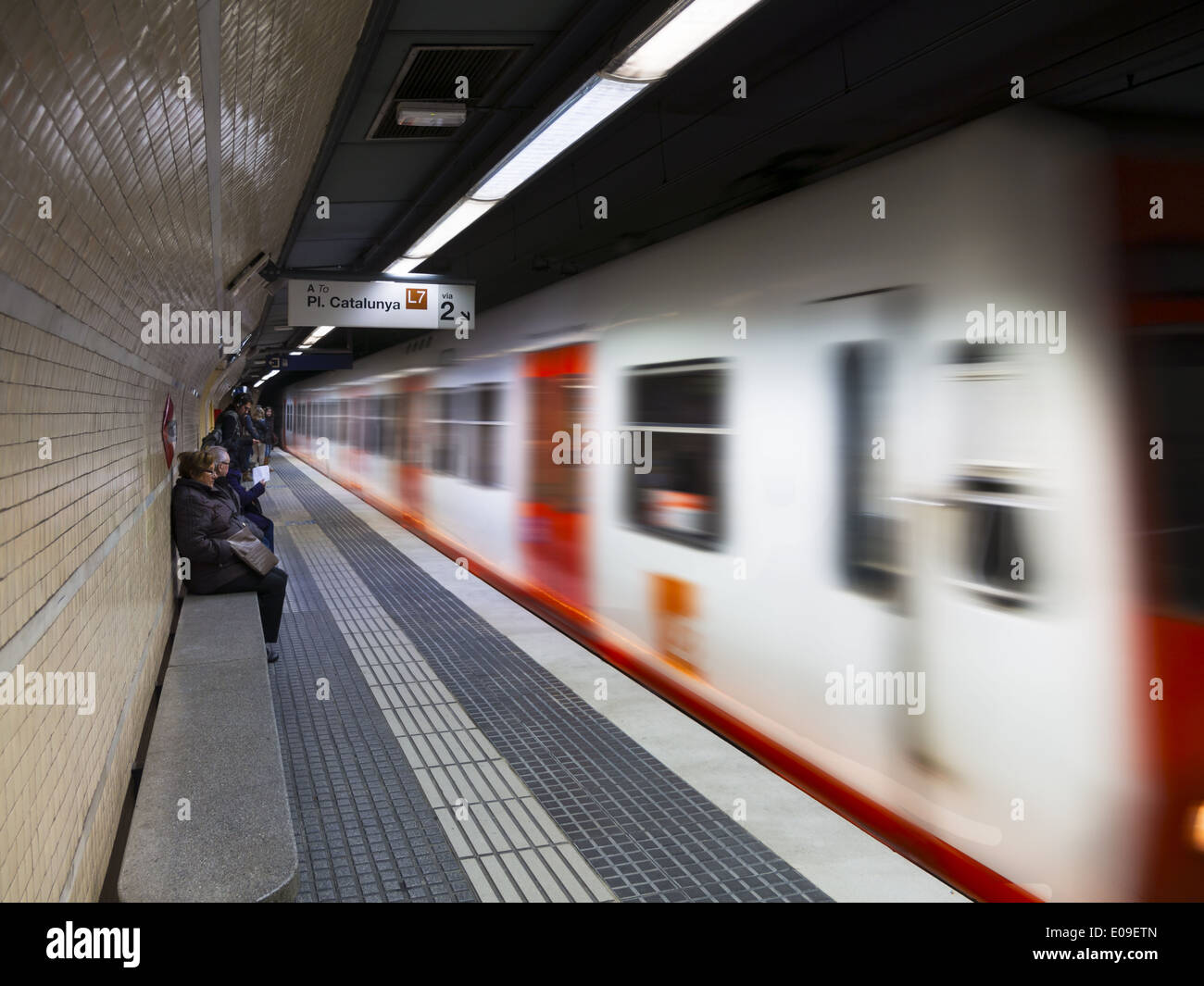 Spain, Catalonia, Barcelona, incoming underground train, Padua ...