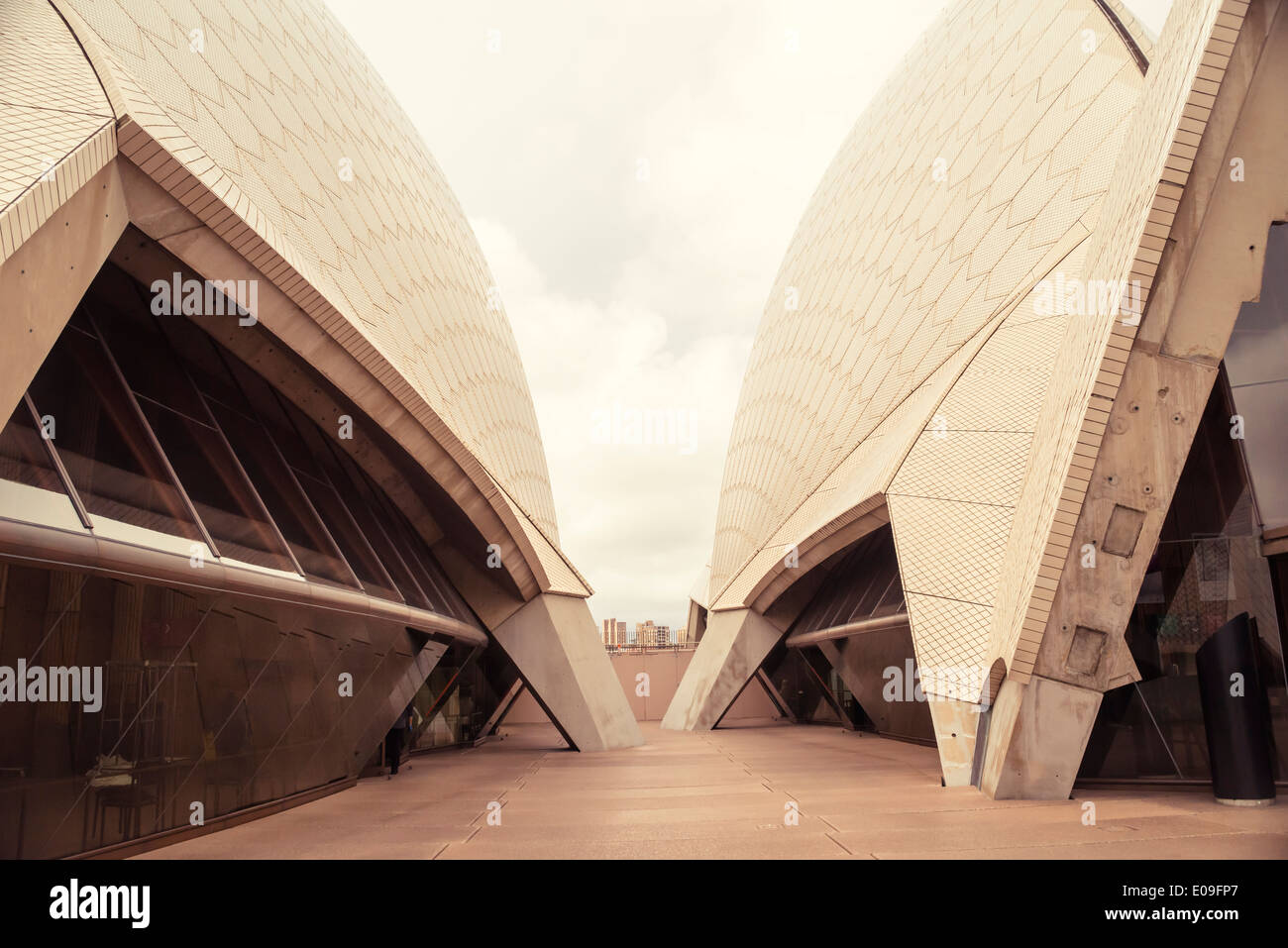 Part sydney opera house hi-res stock photography and images - Alamy