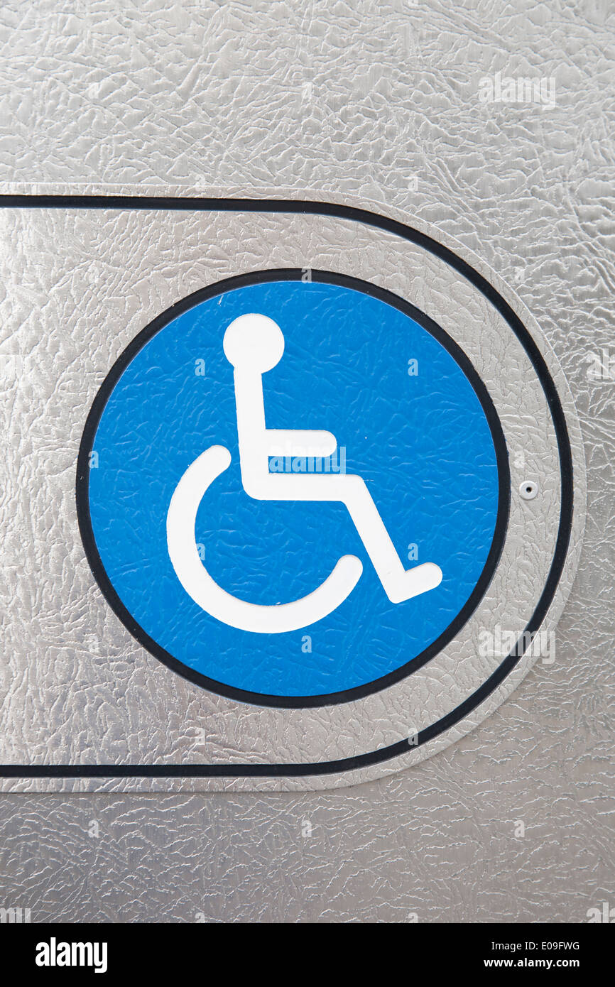 Disabled symbol sign hi-res stock photography and images - Alamy