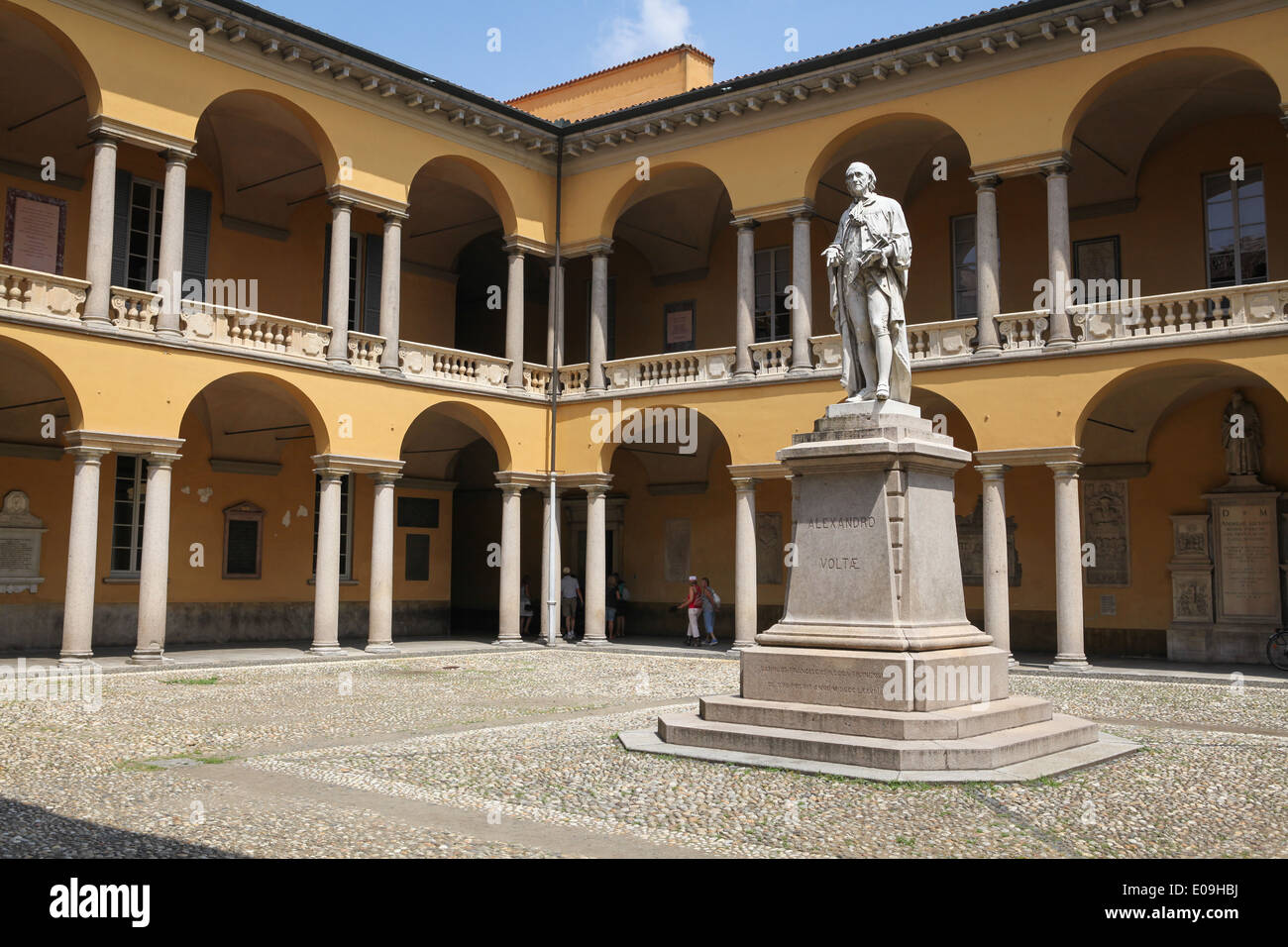 Pavia university hi-res stock photography and images - Alamy