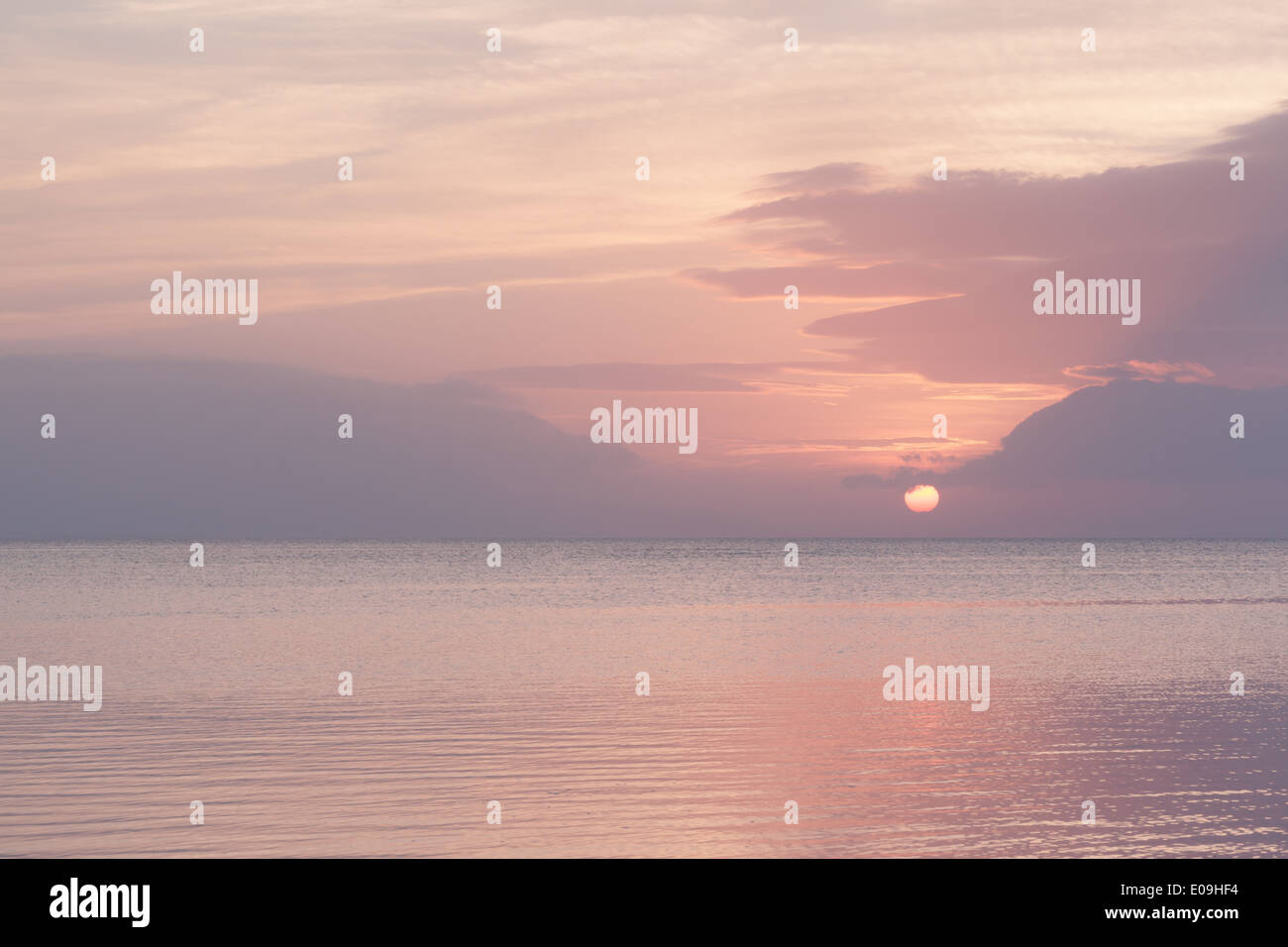 Soft pastel sunset hi-res stock photography and images - Alamy