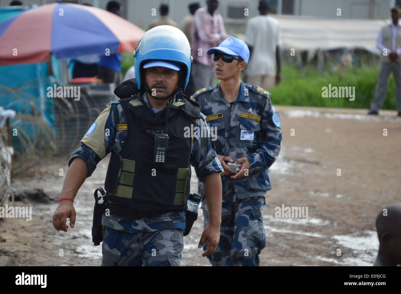 Juba, South Sudan, Africa. 6th May, 2014. Security police stand guard ...
