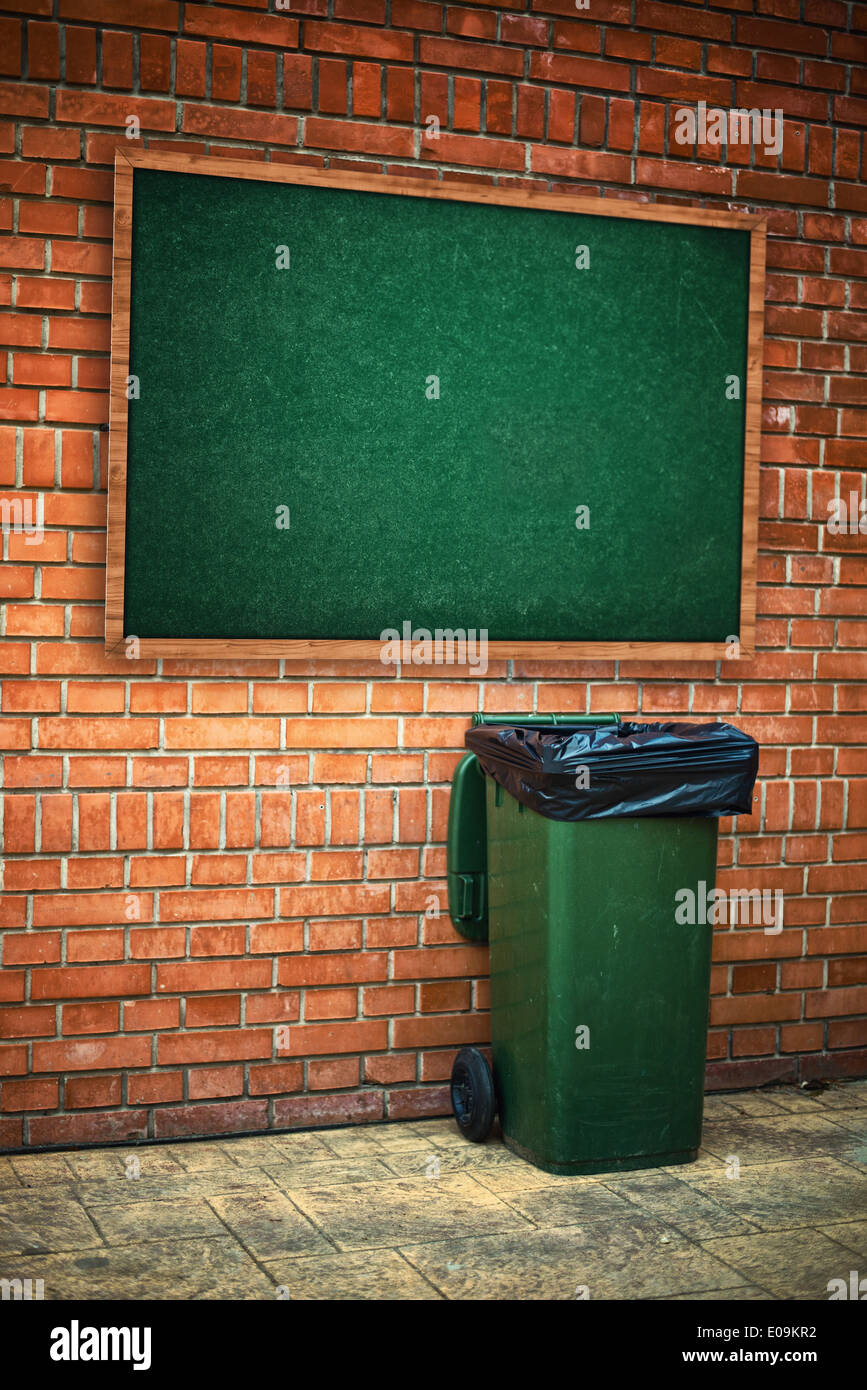 Garbage can street hi-res stock photography and images - Alamy