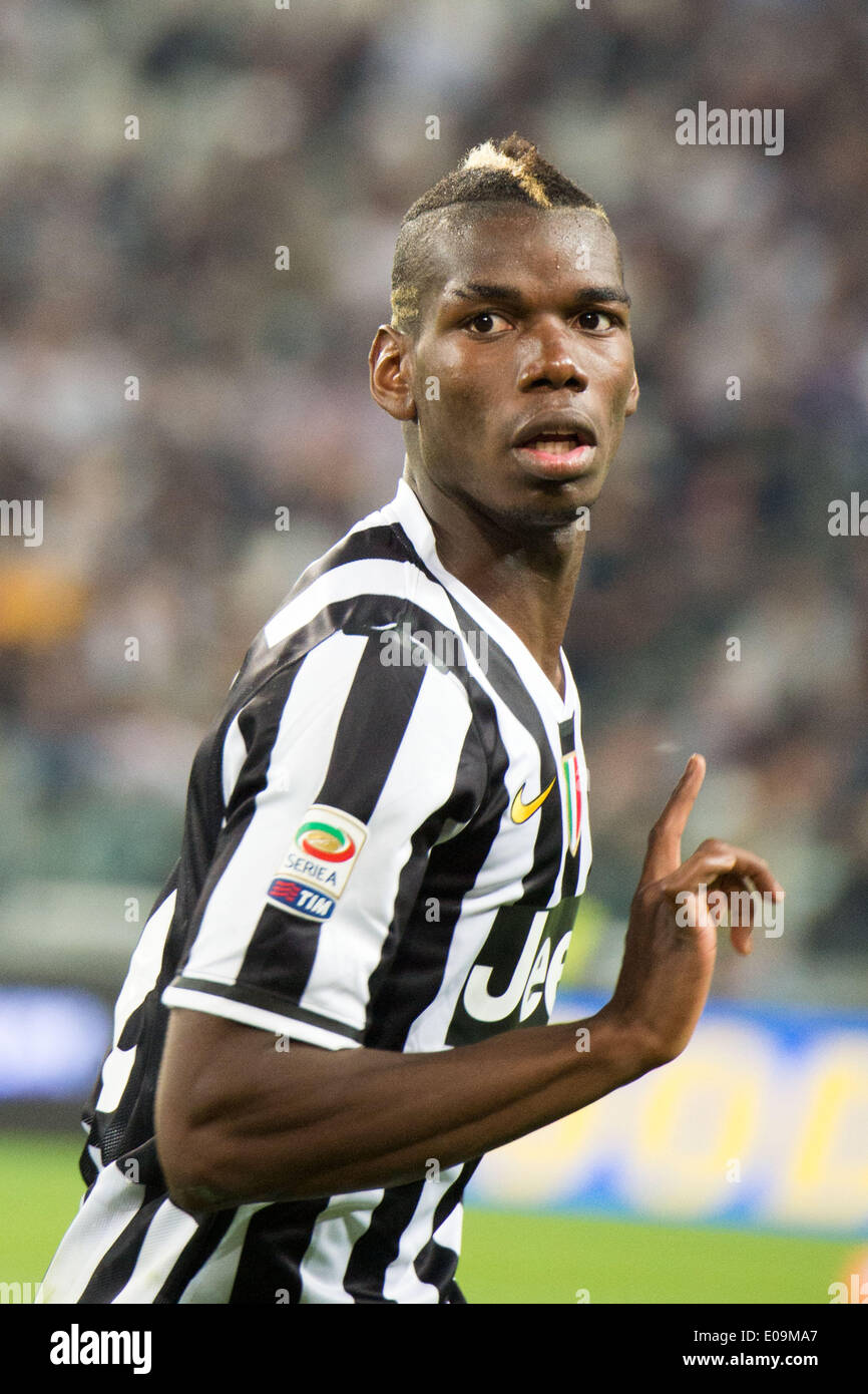 Football paul pogba hi-res stock photography and images - Alamy