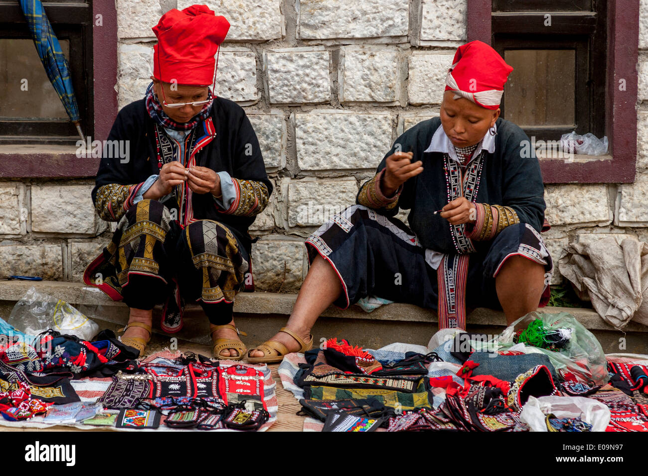 Traditional red dao costumes hi-res stock photography and images - Alamy