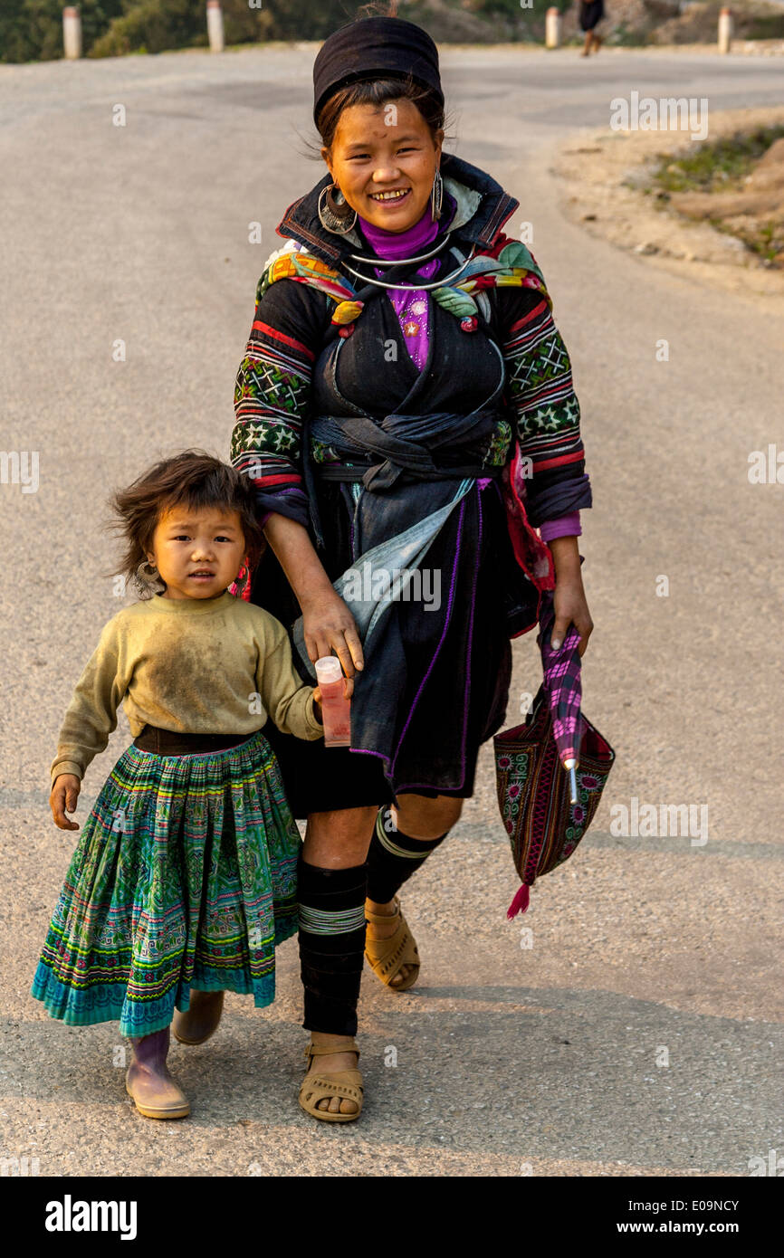 Colorful Hmong Miao Mother Child High Resolution Stock Photography and ...