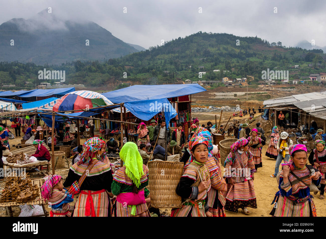 Flower Hmong People At The Sunday Market In Bac Ha, Lao Cai Province ...