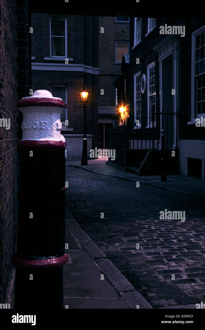 Alleyway London Stock Photos & Alleyway London Stock Images - Alamy
