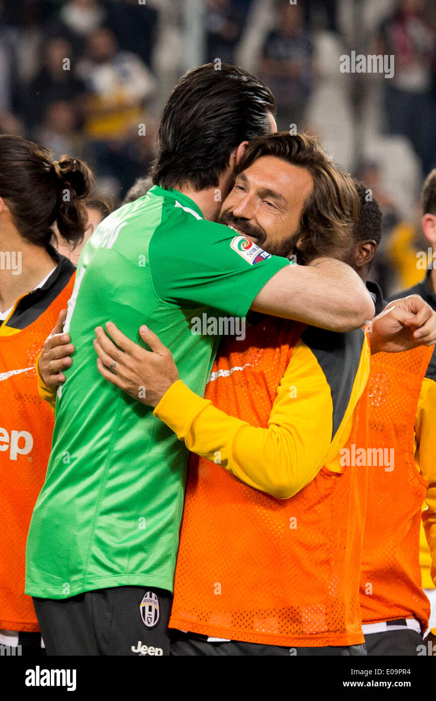 Gianluigi buffon and andrea pirlo hi-res stock photography and images ...