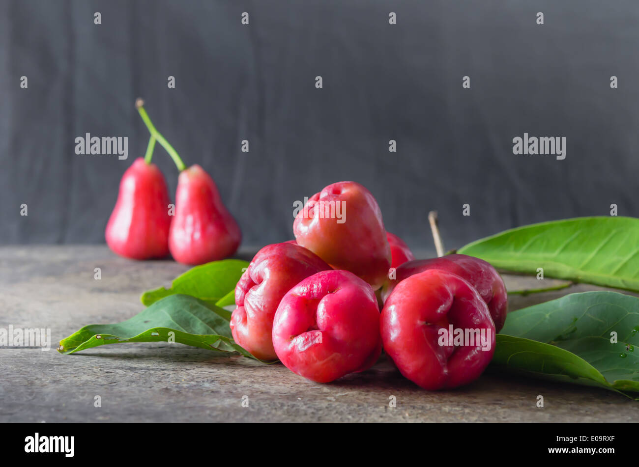Rose apple fruit hi-res stock photography and images - Alamy