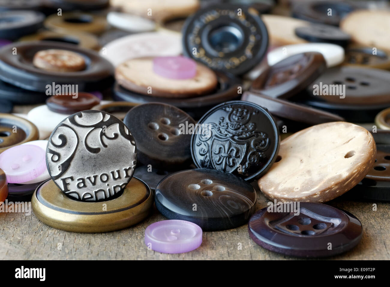 Vintage clothes sewing pattern hi-res stock photography and images - Alamy