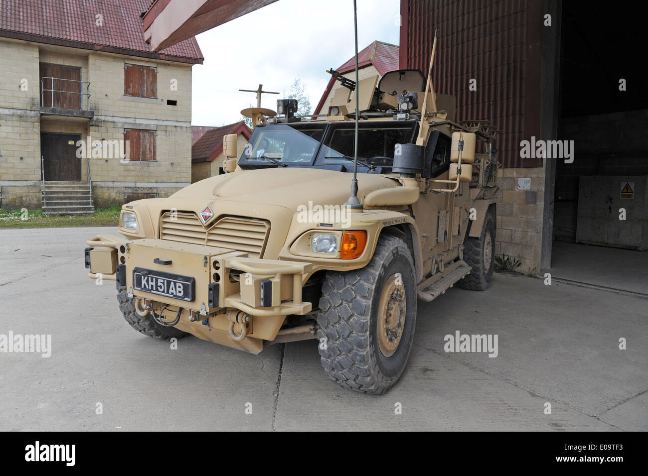 British army vehicle husky hi-res stock photography and images - Alamy