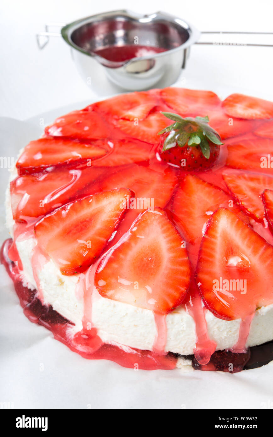 Dripping cream hi-res stock photography and images - Alamy