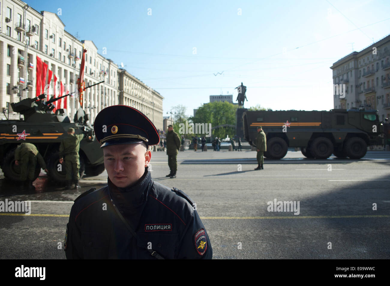 Moscow, Russia. 7th May, 2014. Russian police officers guard a street ...