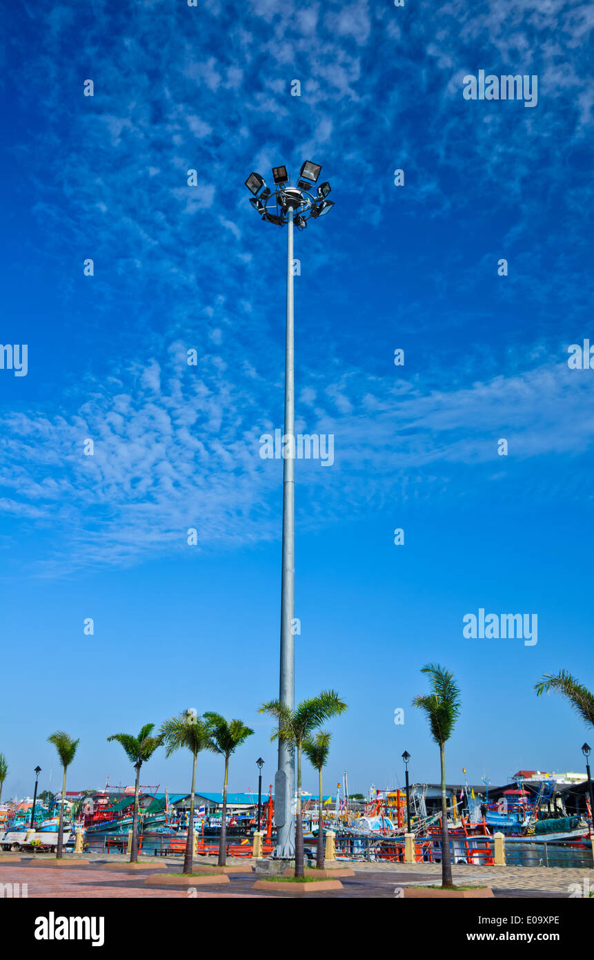 Reflector tower hi-res stock photography and images - Alamy