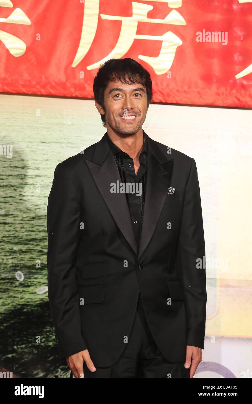 Taipei, China. 2nd May, 2014. Japanese actors Hiroshi Abe and Ueto Aya ...
