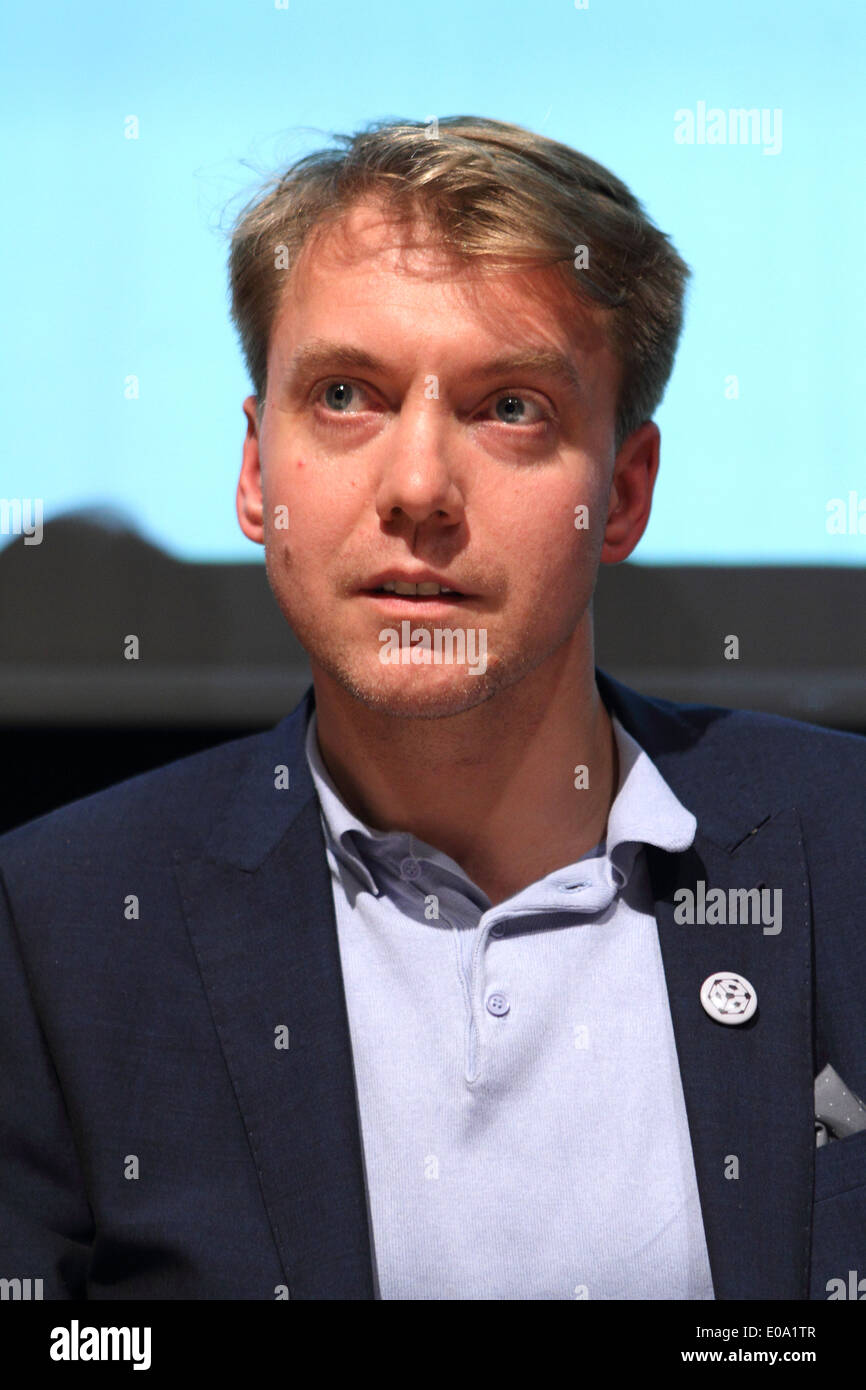 Anthony cartwright hi-res stock photography and images - Alamy