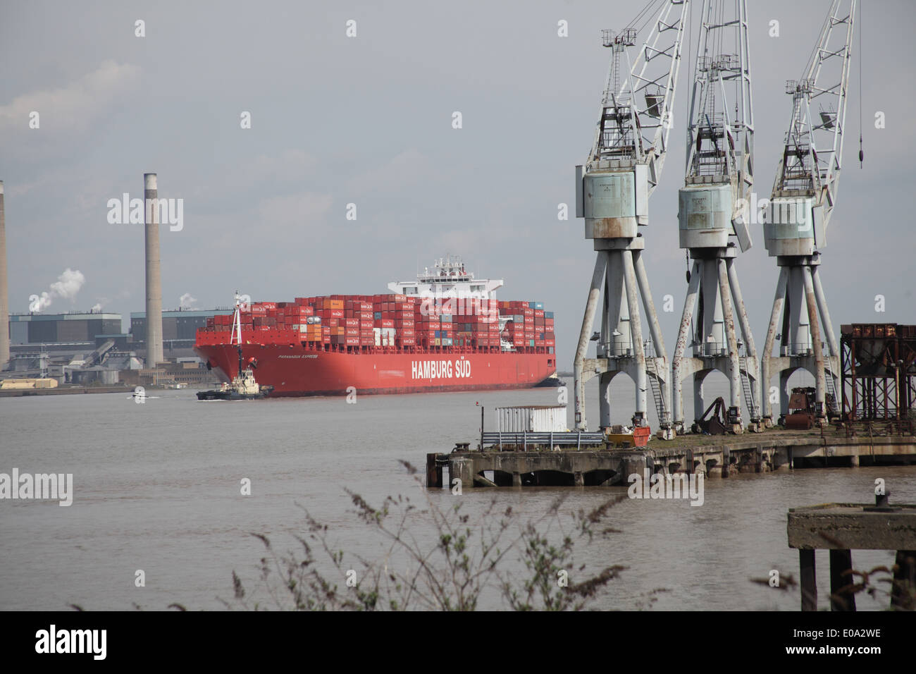 Paranagua Express Container Ship, approaching Tilbury Docks, East ...