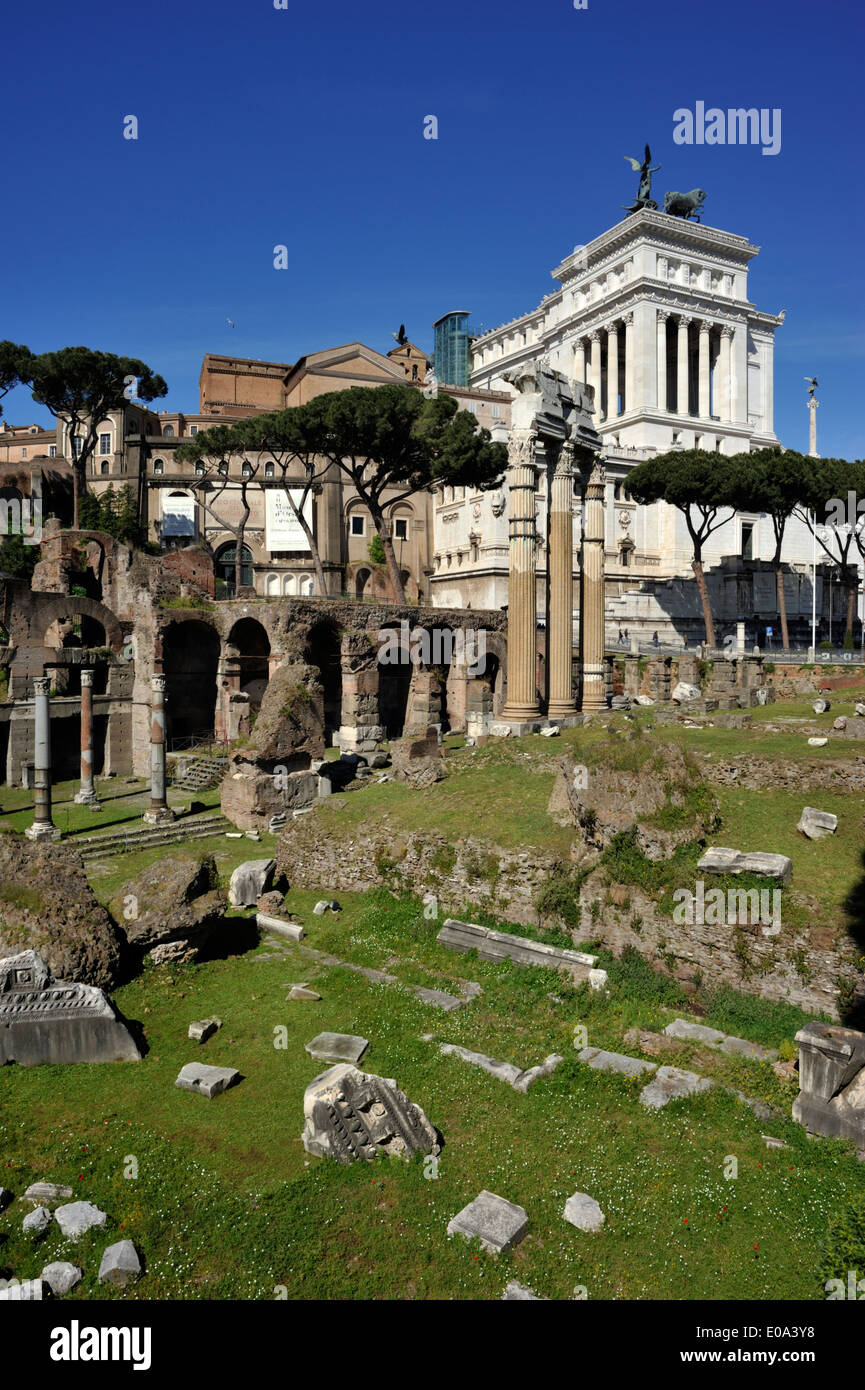 Italy, Rome, Forum of Caesar and Vittoriano Stock Photo - Alamy